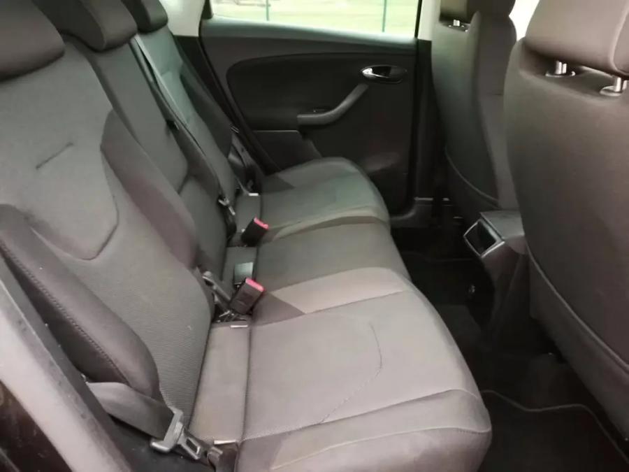 Black SEAT Altea 2007 in Saldus, with an engine capacity of 2.00 L and mileage of 267 thousand km for 3700 €, photo 11 on AUTOMOTO.COM.LV
