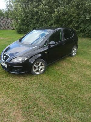Black SEAT Altea 2007 in Ventspils, with an engine capacity of 2.00 L and mileage of 363 thousand km for 1000 €, photo  on AUTOMOTO.COM.LV