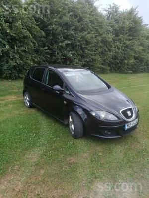 Black SEAT Altea 2007 in Ventspils, with an engine capacity of 2.00 L and mileage of 363 thousand km for 1000 €, photo 3 on AUTOMOTO.COM.LV