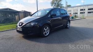 Melns SEAT Altea 2008 Rīga, ar dzinēja tilpumu 1.90 L un nobraukumu 236 tūkst. km par 2200 €, foto  vietnē AUTOMOTO.COM.LV