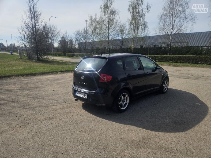 Black SEAT Altea 2009 in Jonava, with an engine capacity of 1.90 L and mileage of 197 thousand km for 1999 €, photo 8 on AUTOMOTO.COM.LV