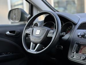 Black SEAT Altea 2010 in Riga, with an engine capacity of 1.60 L and mileage of 284 thousand km for 4390 €, photo 15 on AUTOMOTO.COM.LV