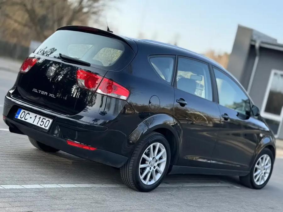 Black SEAT Altea 2010 in Jurmala, with an engine capacity of 1.60 L and mileage of 284 thousand km for 4390 €, photo 5 on AUTOMOTO.COM.LV