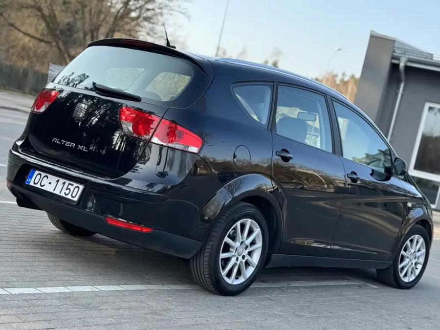 Black SEAT Altea 2010 in Jurmala, with an engine capacity of 1.60 L and mileage of 284 thousand km for 4390 €, photo 6 on AUTOMOTO.COM.LV