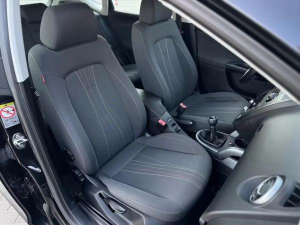 Black SEAT Altea 2010 in Jurmala, with an engine capacity of 1.60 L and mileage of 284 thousand km for 4390 €, photo 9 on AUTOMOTO.COM.LV