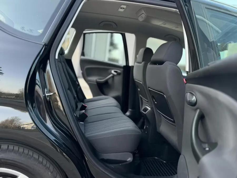 Black SEAT Altea 2010 in Jurmala, with an engine capacity of 1.60 L and mileage of 284 thousand km for 4390 €, photo 14 on AUTOMOTO.COM.LV