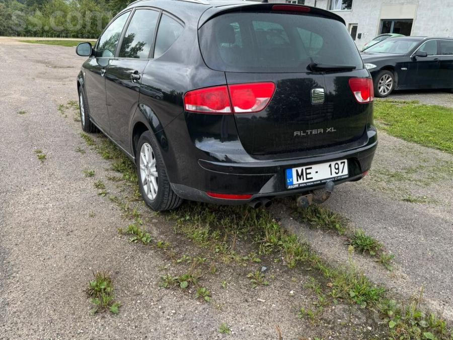 Black SEAT Altea 2012 in Riga, with an engine capacity of 2.00 L and mileage of 219 thousand km for 4800 €, photo 1 on AUTOMOTO.COM.LV