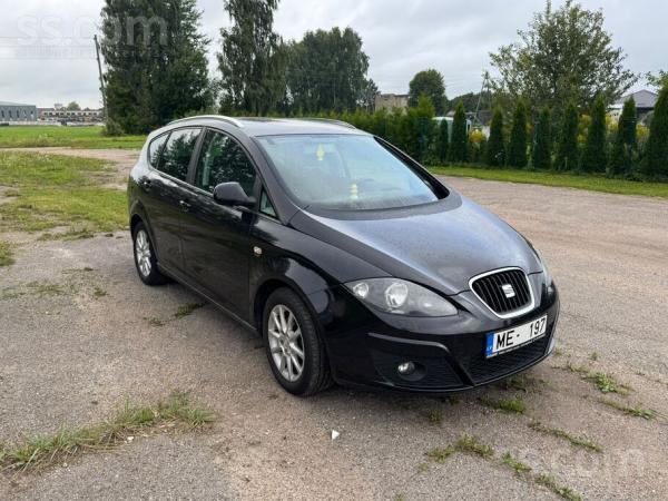Black SEAT Altea 2012 in Riga, with an engine capacity of 2.00 L and mileage of 219 thousand km for 4800 €, photo 3 on AUTOMOTO.COM.LV