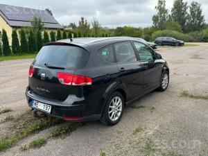 Black SEAT Altea 2012 in Riga, with an engine capacity of 2.00 L and mileage of 219 thousand km for 4800 €, photo 5 on AUTOMOTO.COM.LV