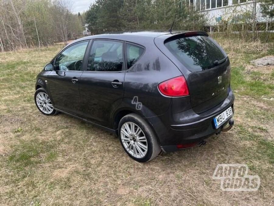 Melns SEAT Altea 2005 Viļņa, ar dzinēja tilpumu 2.00 L un nobraukumu 280 tūkst. km par 2500 €, foto 12 vietnē AUTOMOTO.COM.LV