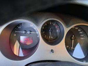 Black SEAT Altea 2005 in Kaunas, with an engine capacity of 1.98 L and mileage of 242 thousand km for 1600 €, photo 6 on AUTOMOTO.COM.LV