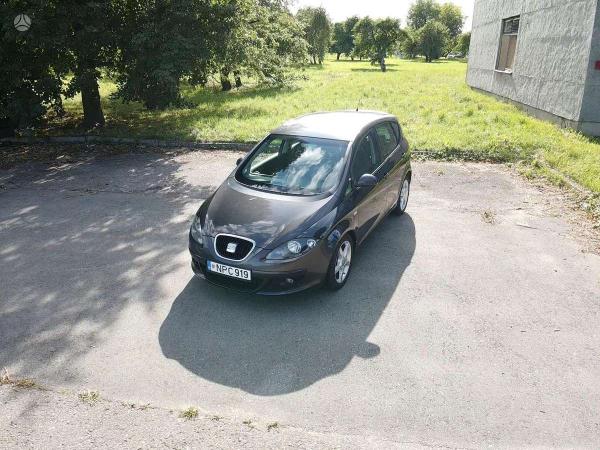 Black SEAT Altea 2006 in Panevezys, with an engine capacity of 1.97 L and mileage of 231 thousand km for 3000 €, photo 4 on AUTOMOTO.COM.LV