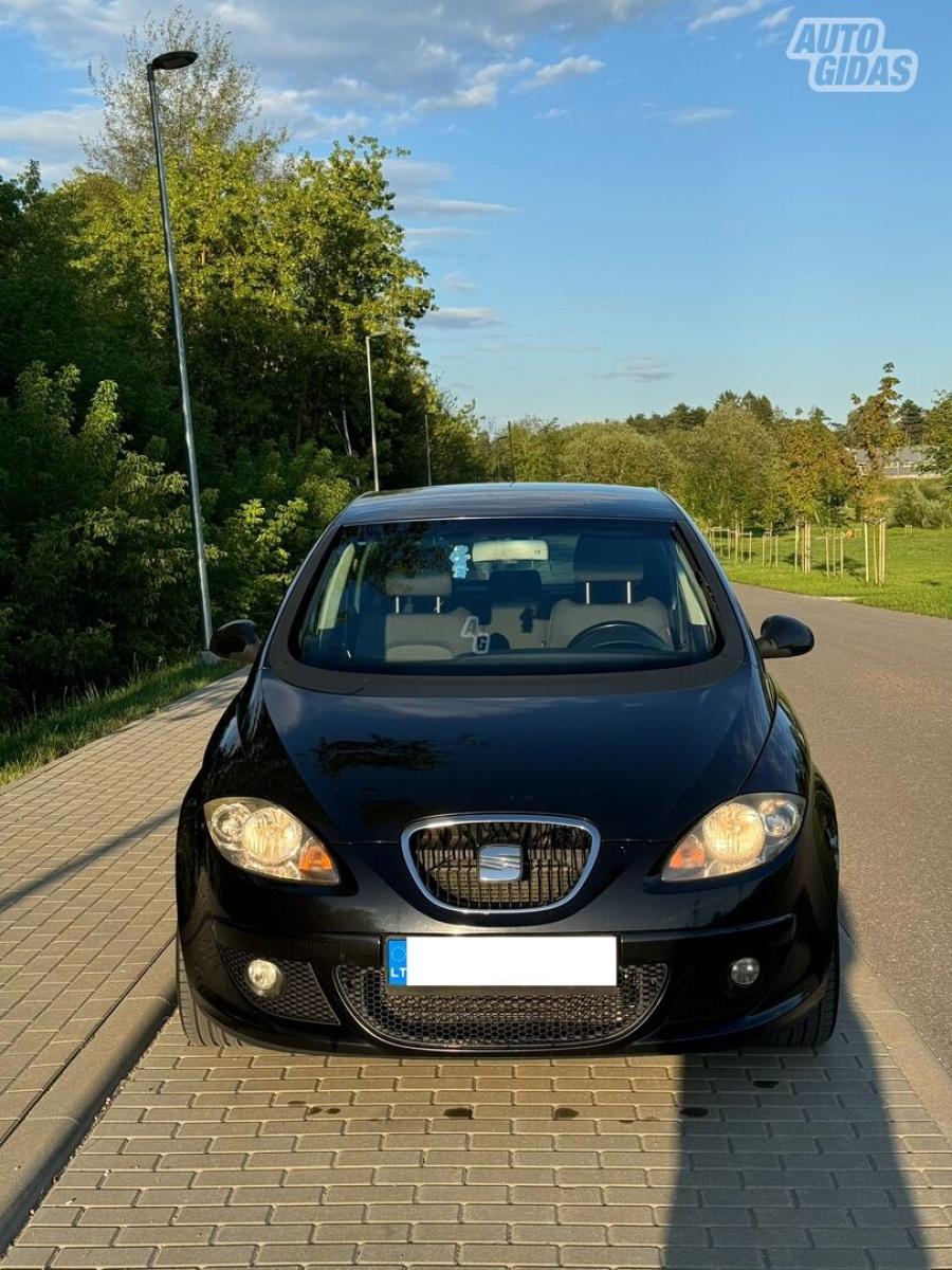 Melns SEAT Altea 2007 Viļņa, ar dzinēja tilpumu 1.90 L un nobraukumu 290 tūkst. km par 1400 €, foto 3 vietnē AUTOMOTO.COM.LV