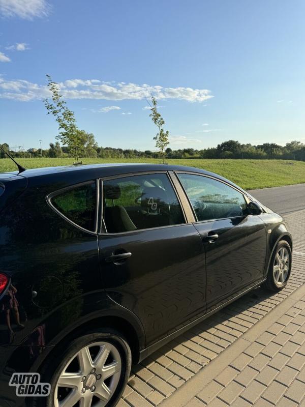 Melns SEAT Altea 2007 Viļņa, ar dzinēja tilpumu 1.90 L un nobraukumu 290 tūkst. km par 1300 €, foto 3 vietnē AUTOMOTO.COM.LV