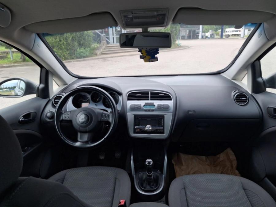 Black SEAT Altea 2008 in Riga, with an engine capacity of 2.00 L and mileage of 228 thousand km for 2490 €, photo 9 on AUTOMOTO.COM.LV