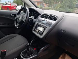 Black SEAT Altea 2008 in Riga, with an engine capacity of 2.00 L and mileage of 228 thousand km for 2490 €, photo 18 on AUTOMOTO.COM.LV