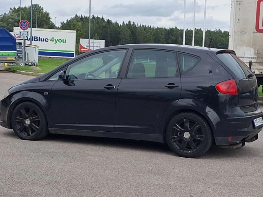 Black SEAT Altea 2008 in Riga, with an engine capacity of 2.00 L and mileage of 228 thousand km for 2490 €, photo 20 on AUTOMOTO.COM.LV