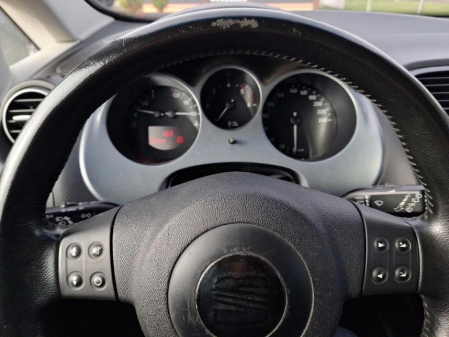 Black SEAT Altea 2008 in Riga, with an engine capacity of 2.00 L and mileage of 228 thousand km for 2490 €, photo 34 on AUTOMOTO.COM.LV