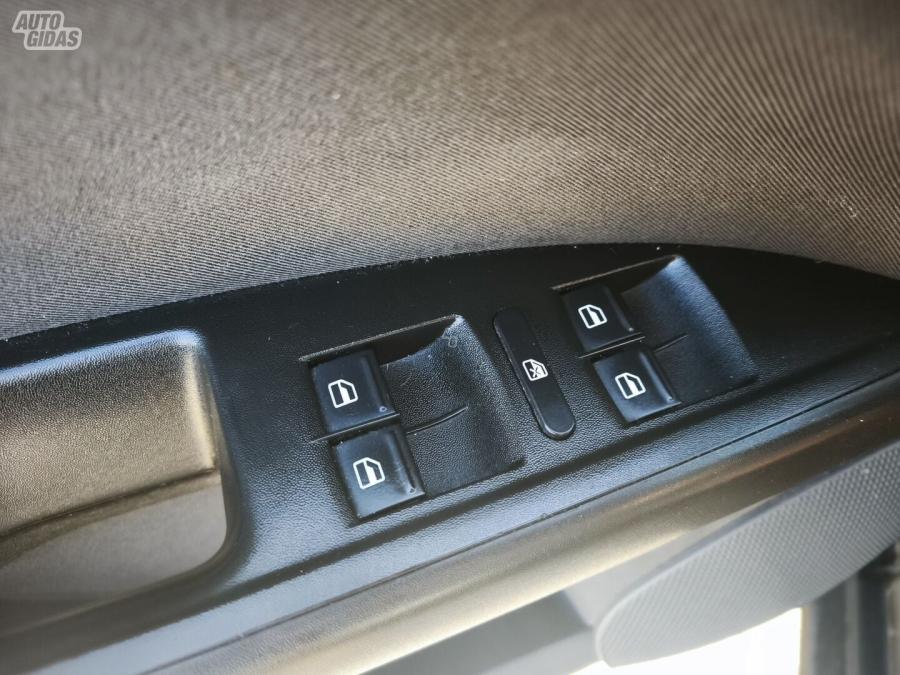 Melns SEAT Altea 2008 Kauņa, ar dzinēja tilpumu 1.90 L un nobraukumu 216 tūkst. km par 599 €, foto 11 vietnē AUTOMOTO.COM.LV