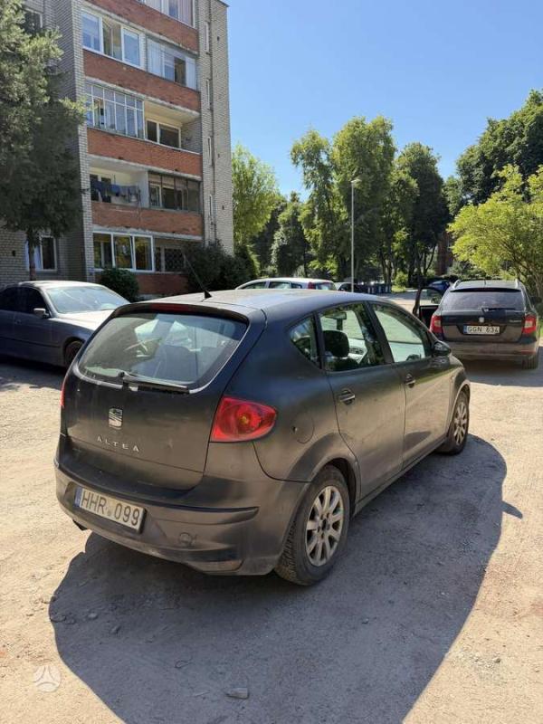 Melns SEAT Altea 2008 Kauņa, ar dzinēja tilpumu 1.97 L un nobraukumu 295 tūkst. km par 999 €, foto 2 vietnē AUTOMOTO.COM.LV