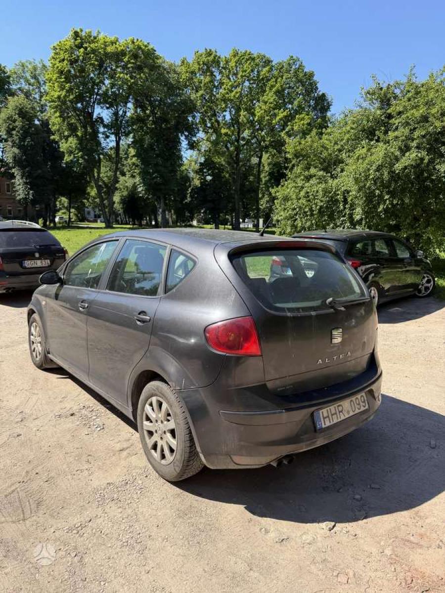 Melns SEAT Altea 2008 Kauņa, ar dzinēja tilpumu 1.97 L un nobraukumu 295 tūkst. km par 999 €, foto 5 vietnē AUTOMOTO.COM.LV