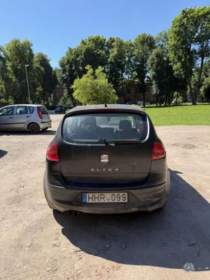 Melns SEAT Altea 2008 Kauņa, ar dzinēja tilpumu 1.97 L un nobraukumu 295 tūkst. km par 999 €, foto 6 vietnē AUTOMOTO.COM.LV