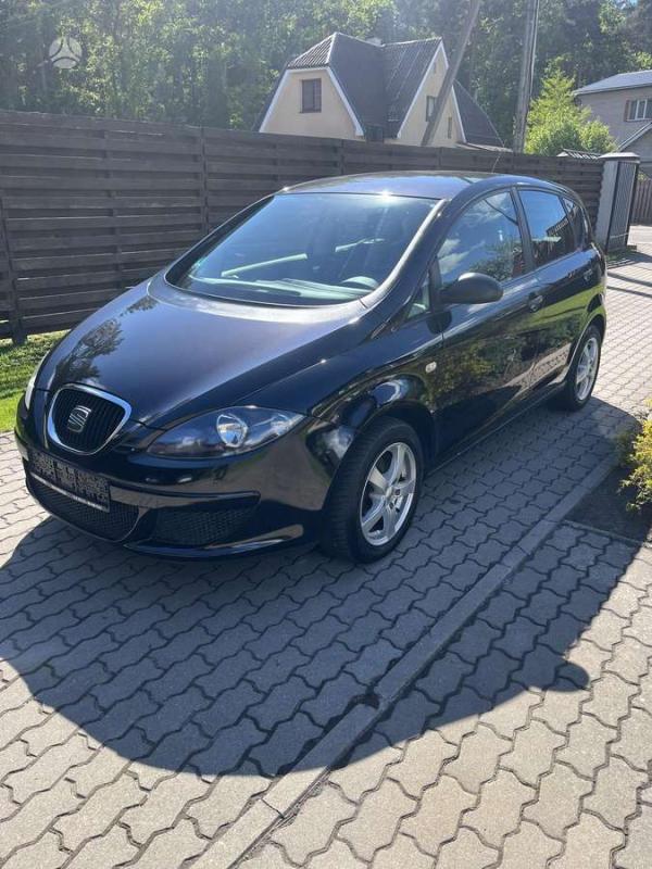 Black SEAT Altea 2008 in Alytus, with an engine capacity of 1.60 L and mileage of 187 thousand km for 2150 €, photo 1 on AUTOMOTO.COM.LV