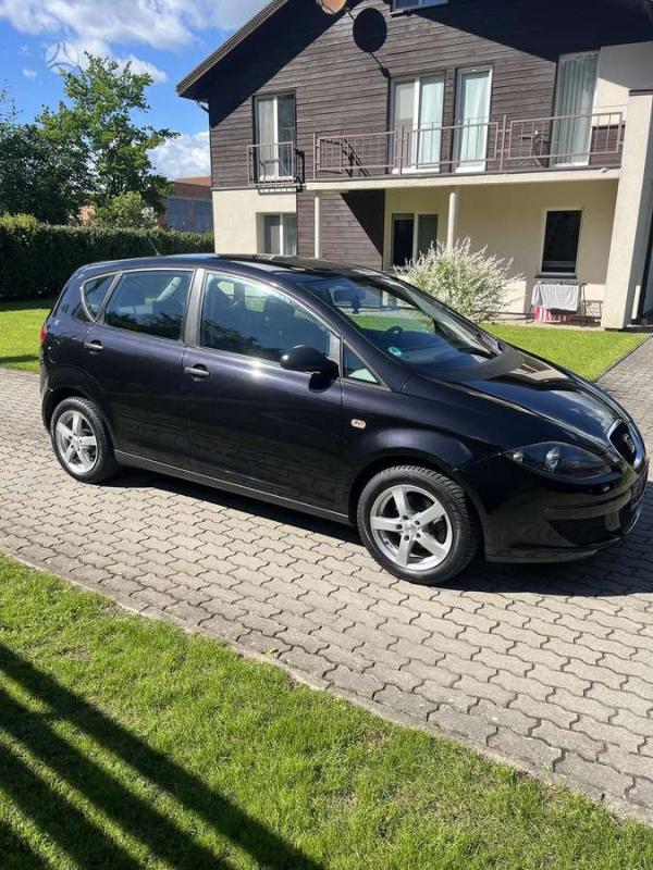 Black SEAT Altea 2008 in Alytus, with an engine capacity of 1.60 L and mileage of 187 thousand km for 2150 €, photo 4 on AUTOMOTO.COM.LV
