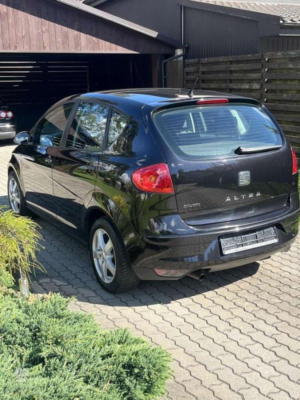 Black SEAT Altea 2008 in Alytus, with an engine capacity of 1.60 L and mileage of 187 thousand km for 2150 €, photo 7 on AUTOMOTO.COM.LV