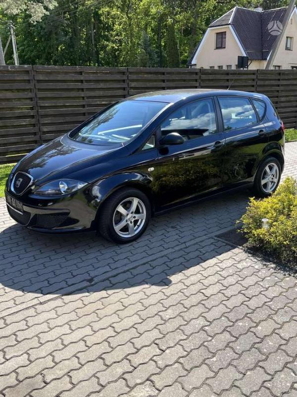 Black SEAT Altea 2008 in Alytus, with an engine capacity of 1.60 L and mileage of 187 thousand km for 2150 €, photo 8 on AUTOMOTO.COM.LV