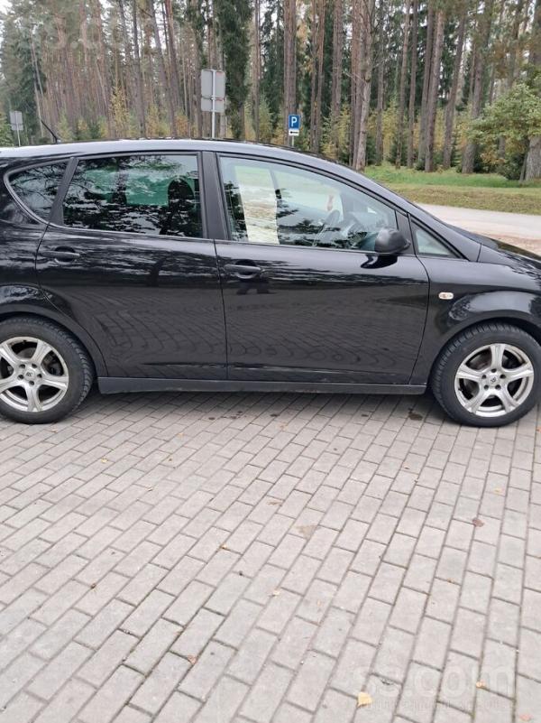 Black SEAT Altea 2008 in Saldus, with an engine capacity of 1.90 L and mileage of 300 thousand km for 1900 €, photo 6 on AUTOMOTO.COM.LV