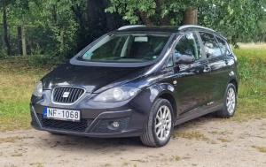 Black SEAT Altea 2009 in Grobiņa, with an engine capacity of 2.00 L and mileage of 260 thousand km for 3890 €, photo  on AUTOMOTO.COM.LV
