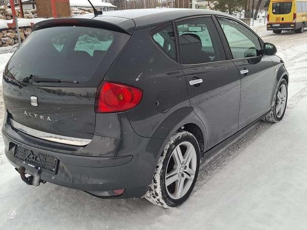Melns SEAT Altea 2010 Ukmergė, ar dzinēja tilpumu 1.80 L un nobraukumu 200 tūkst. km par 3500 €, foto 6 vietnē AUTOMOTO.COM.LV