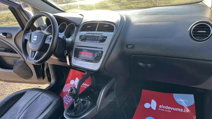 Melns SEAT Altea 2010 Daugavpils, ar dzinēja tilpumu 1.90 L un nobraukumu 277 tūkst. km par 3950 €, foto 22 vietnē AUTOMOTO.COM.LV