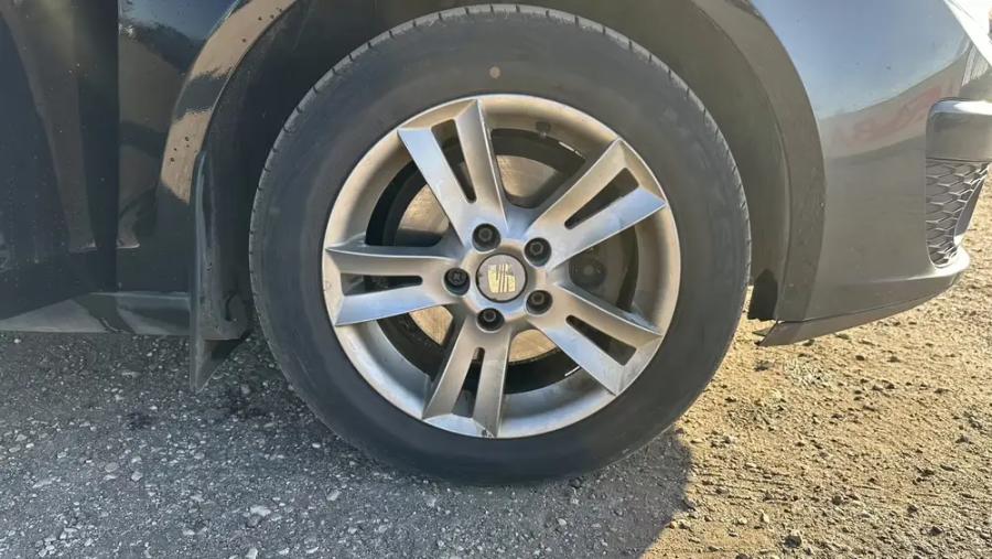 Melns SEAT Altea 2010 Daugavpils, ar dzinēja tilpumu 1.90 L un nobraukumu 277 tūkst. km par 3950 €, foto 28 vietnē AUTOMOTO.COM.LV