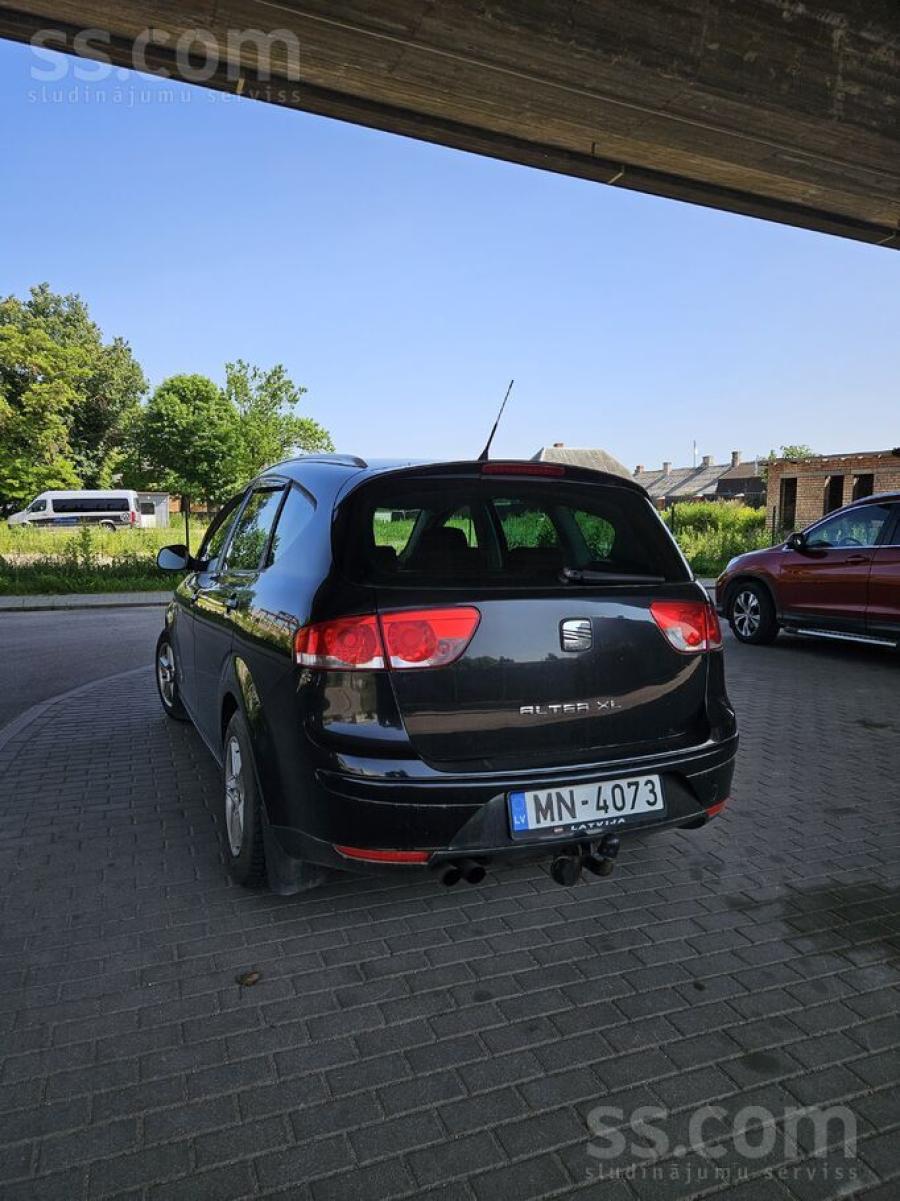 Melns SEAT Altea 2010 Daugavpils, ar dzinēja tilpumu 2.00 L un nobraukumu 250 tūkst. km par 2800 €, foto 5 vietnē AUTOMOTO.COM.LV