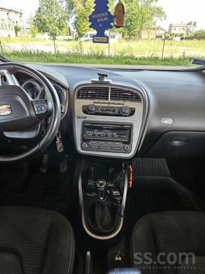 Melns SEAT Altea 2010 Daugavpils, ar dzinēja tilpumu 2.00 L un nobraukumu 250 tūkst. km par 2800 €, foto 9 vietnē AUTOMOTO.COM.LV