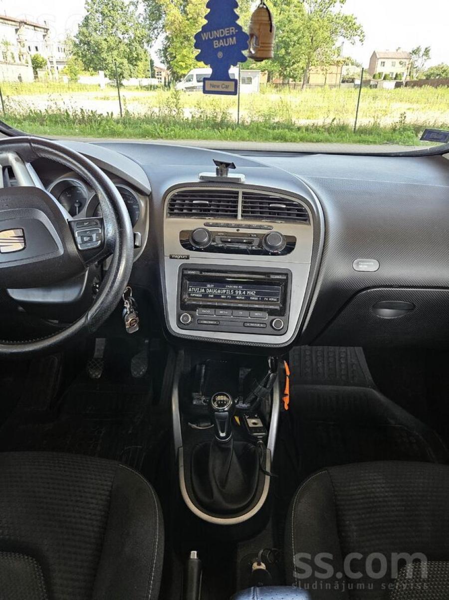 Melns SEAT Altea 2010 Daugavpils, ar dzinēja tilpumu 2.00 L un nobraukumu 250 tūkst. km par 2800 €, foto 9 vietnē AUTOMOTO.COM.LV