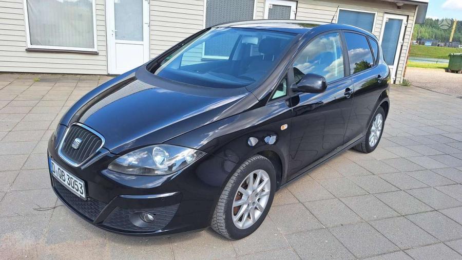 Melns SEAT Altea 2010 Viļņa, ar dzinēja tilpumu 1.90 L un nobraukumu 268 tūkst. km par 3750 €, foto 1 vietnē AUTOMOTO.COM.LV