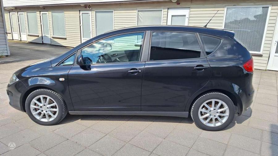 Melns SEAT Altea 2010 Viļņa, ar dzinēja tilpumu 1.90 L un nobraukumu 268 tūkst. km par 3750 €, foto 13 vietnē AUTOMOTO.COM.LV