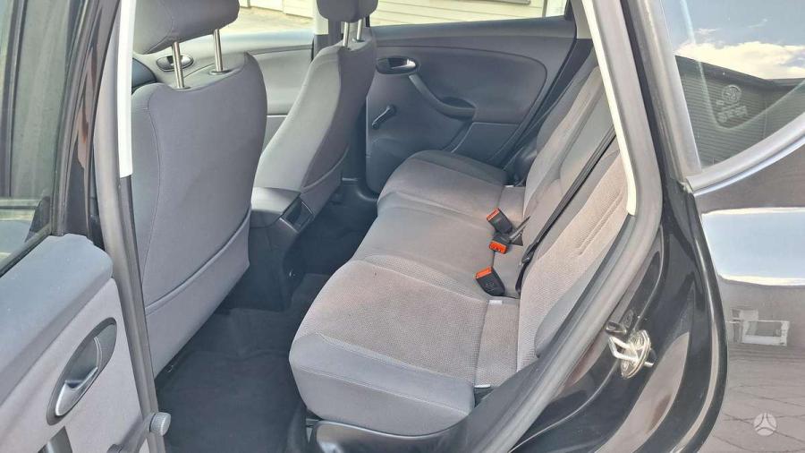 Melns SEAT Altea 2010 Viļņa, ar dzinēja tilpumu 1.90 L un nobraukumu 268 tūkst. km par 3750 €, foto 31 vietnē AUTOMOTO.COM.LV