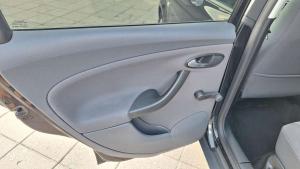 Melns SEAT Altea 2010 Viļņa, ar dzinēja tilpumu 1.90 L un nobraukumu 268 tūkst. km par 3750 €, foto 32 vietnē AUTOMOTO.COM.LV
