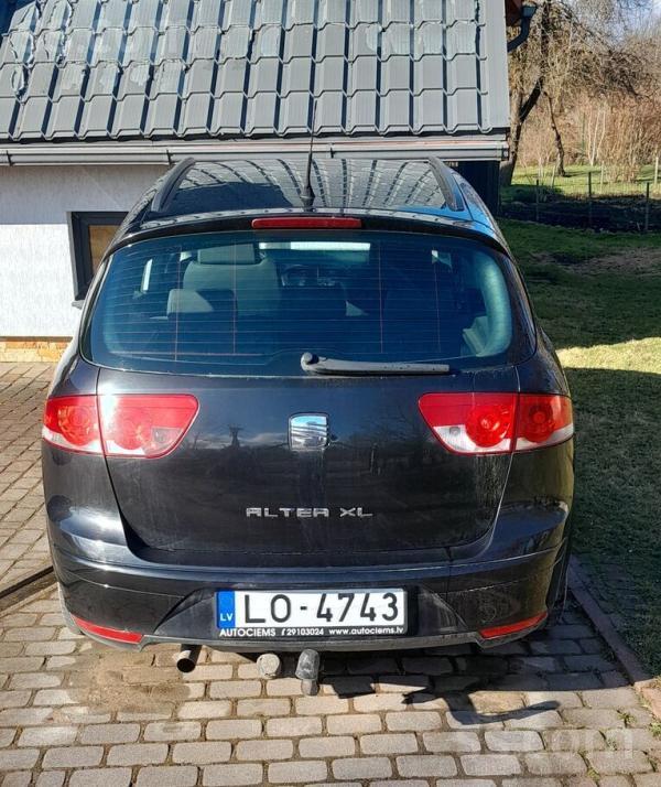 Black SEAT Altea 2011 in Ogre, with an engine capacity of 1.60 L and mileage of 173 thousand km for 3600 €, photo 3 on AUTOMOTO.COM.LV