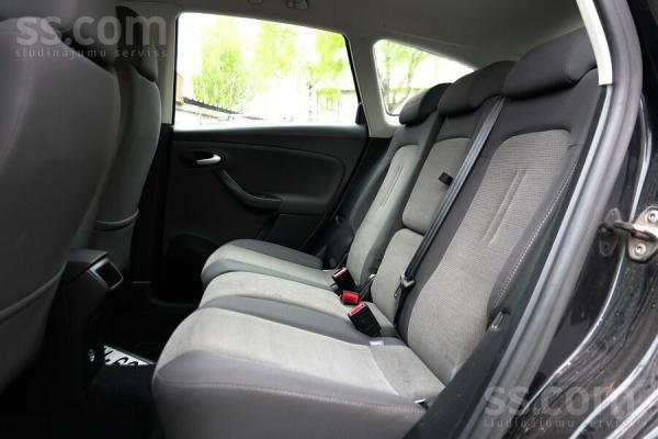 Black SEAT Altea 2011 in Riga, with an engine capacity of 1.60 L and mileage of 266 thousand km for 4890 €, photo 7 on AUTOMOTO.COM.LV