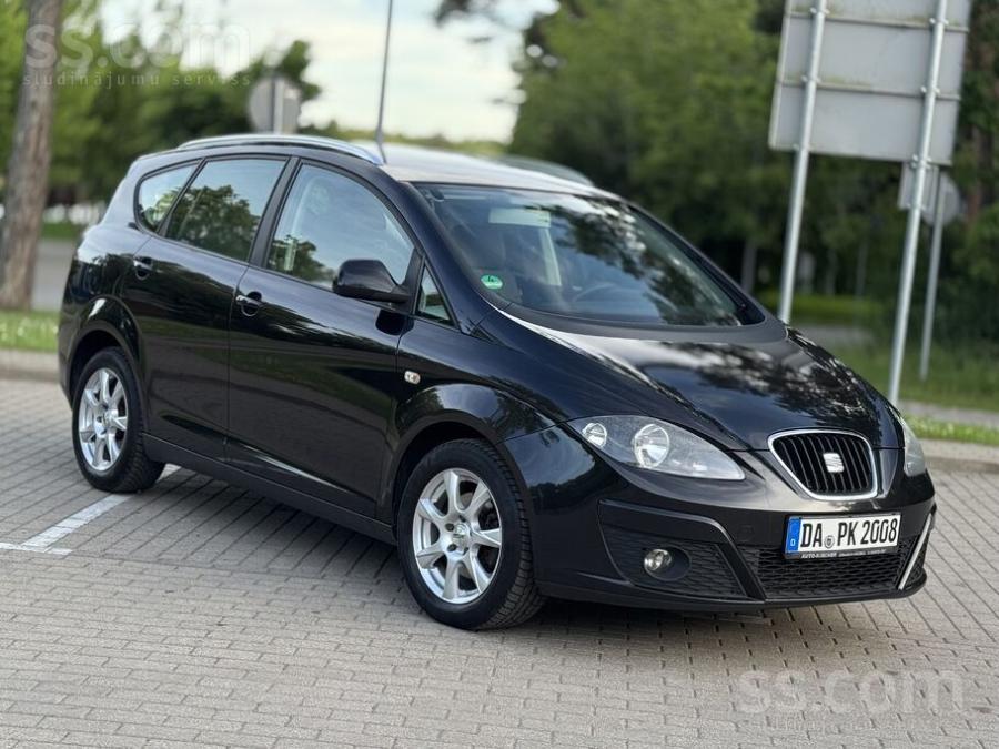 Black SEAT Altea 2011 in Jurmala, with an engine capacity of 1.60 L and mileage of 239 thousand km for 4490 €, photo 4 on AUTOMOTO.COM.LV