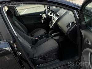 Black SEAT Altea 2011 in Jurmala, with an engine capacity of 1.60 L and mileage of 239 thousand km for 4490 €, photo 8 on AUTOMOTO.COM.LV