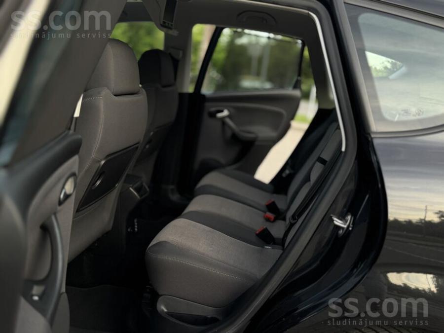 Black SEAT Altea 2011 in Jurmala, with an engine capacity of 1.60 L and mileage of 239 thousand km for 4490 €, photo 11 on AUTOMOTO.COM.LV
