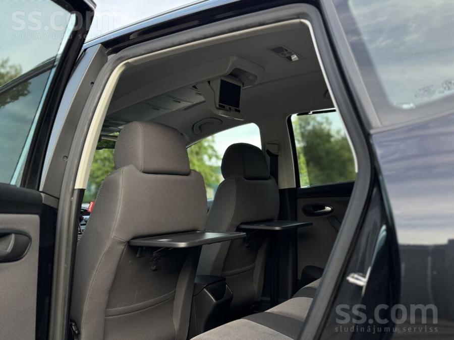 Black SEAT Altea 2011 in Jurmala, with an engine capacity of 1.60 L and mileage of 239 thousand km for 4490 €, photo 13 on AUTOMOTO.COM.LV
