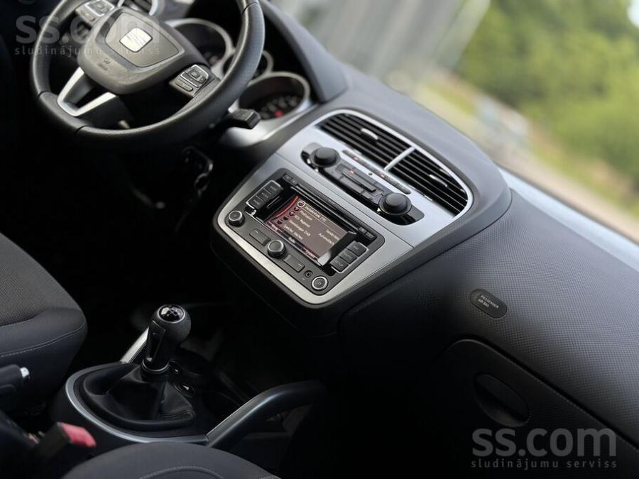 Black SEAT Altea 2011 in Jurmala, with an engine capacity of 1.60 L and mileage of 239 thousand km for 4490 €, photo 15 on AUTOMOTO.COM.LV