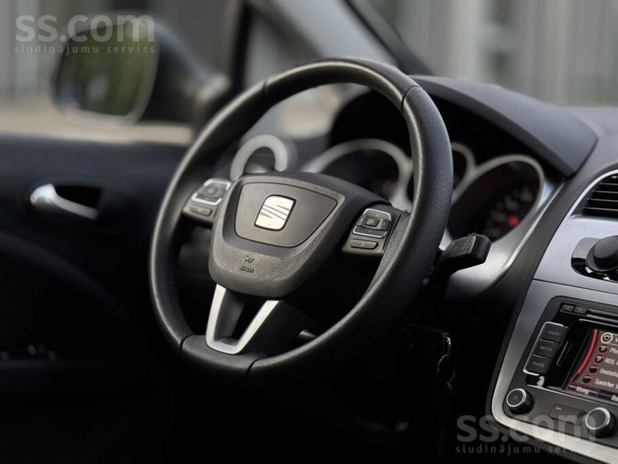 Black SEAT Altea 2011 in Jurmala, with an engine capacity of 1.60 L and mileage of 239 thousand km for 4490 €, photo 16 on AUTOMOTO.COM.LV